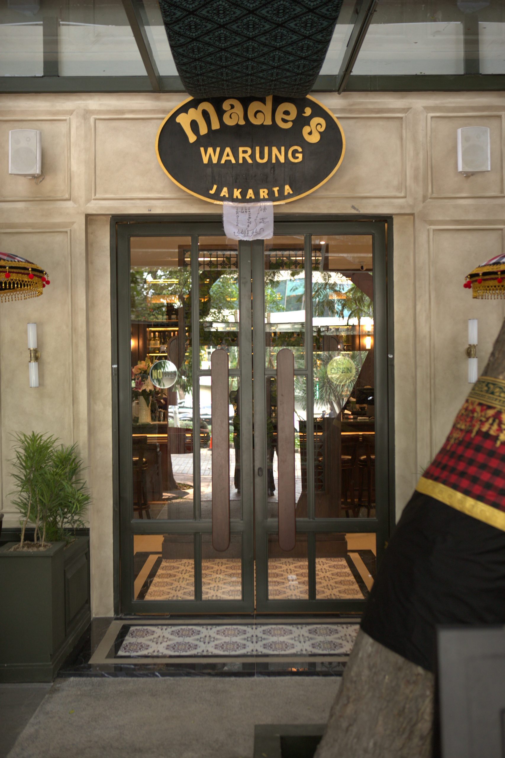 Made’s Warung SCBD – PT Taurus Gemilang